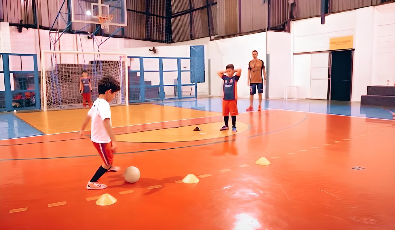 Futsal como forma de educar e desenvolver as crianças - Blog CCDA